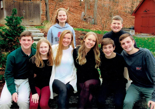 What is the Role of An Aunt in a Family? - Mommybites